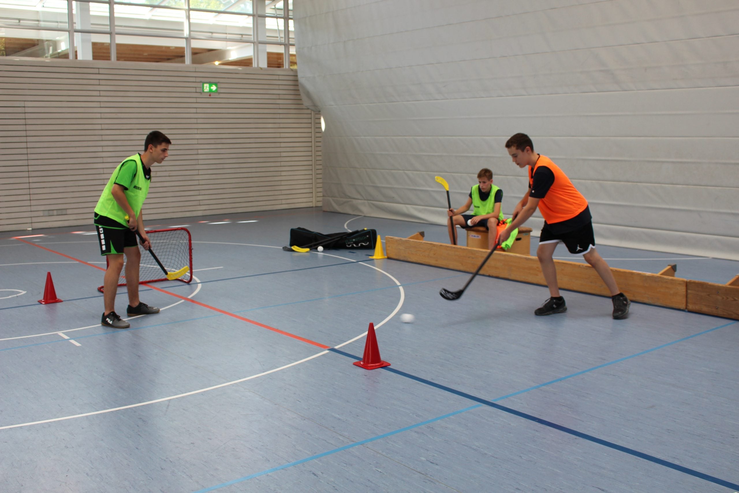 Floorball – die perfekte Sportart im Sportunterricht | Kübler Sport Magazin