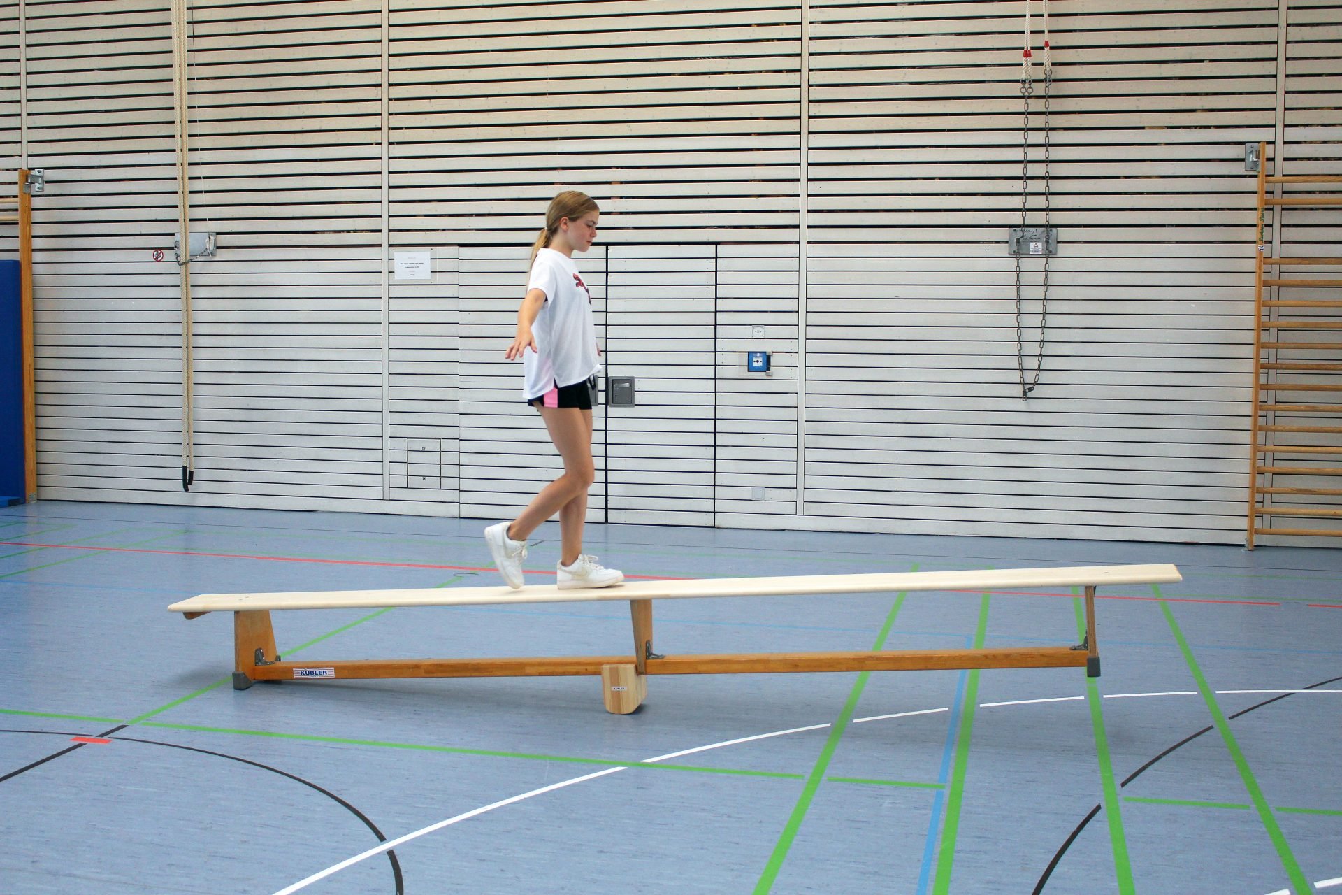 Die Turnbank – das Multitalent in der Sporthalle | Kübler Sport Magazin